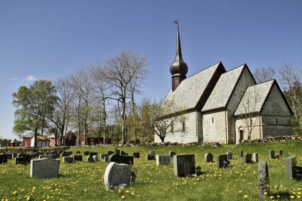 The Triangle Churches are treasures in Helgeland - Visit Northern Norway